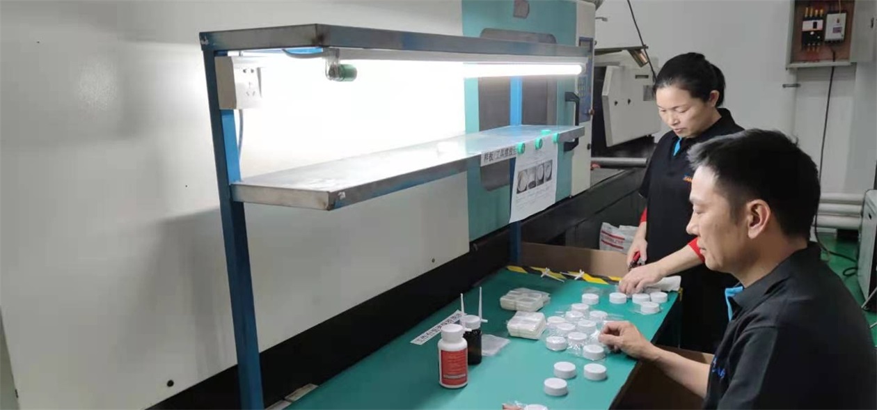 ABS Plastic Injection Molding - Buy Plastic Injection Molding, ABS ...